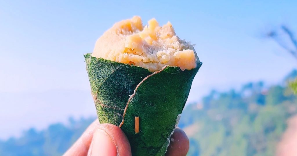 सिंगोड़ी मिठाई, मालू के पत्तों की ओट में छुपा लाजवाब स्वाद | देवभूमि दर्शन